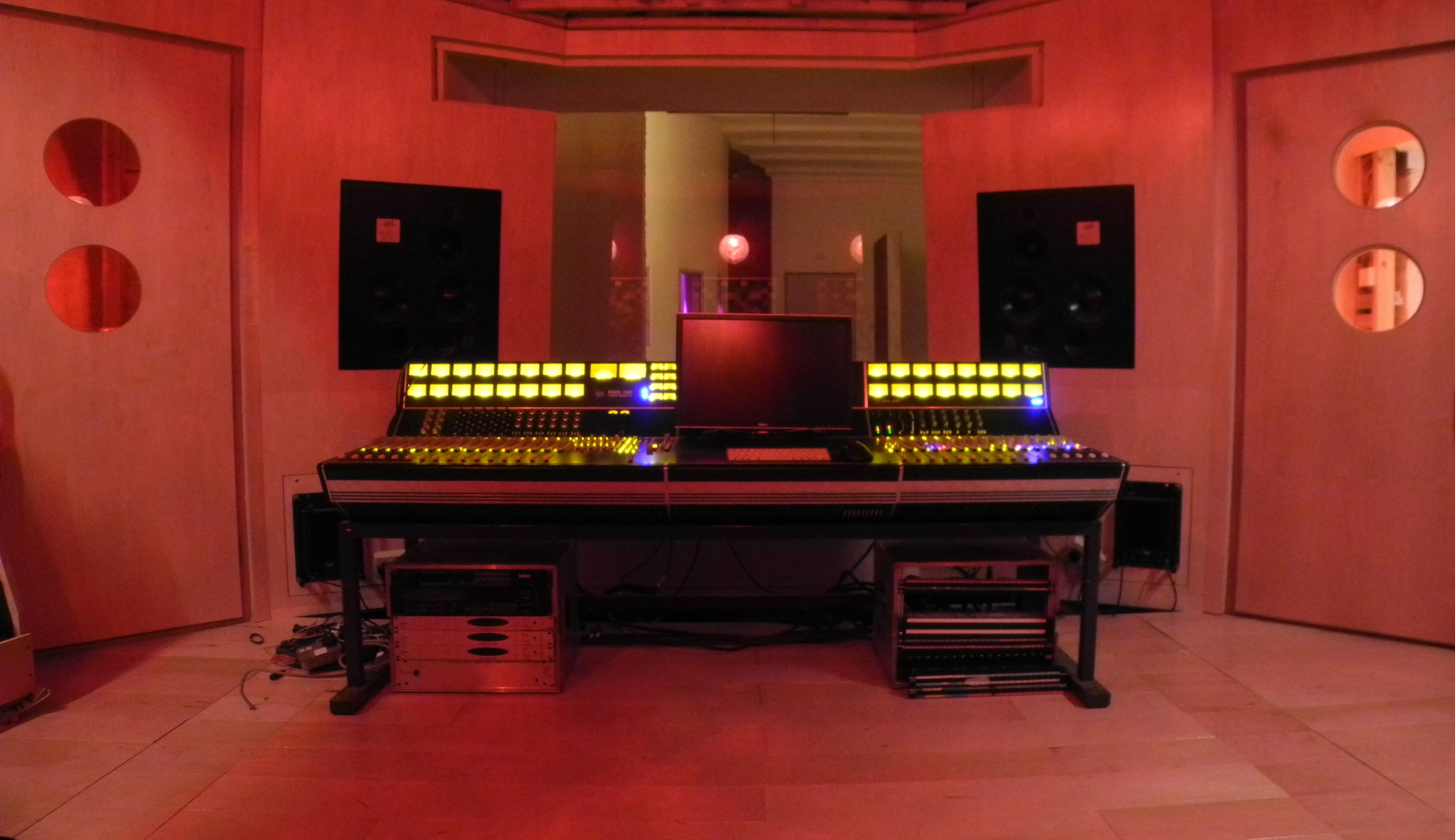 Circle Studios, Birmingham - AllStudios Recording Studio Directory