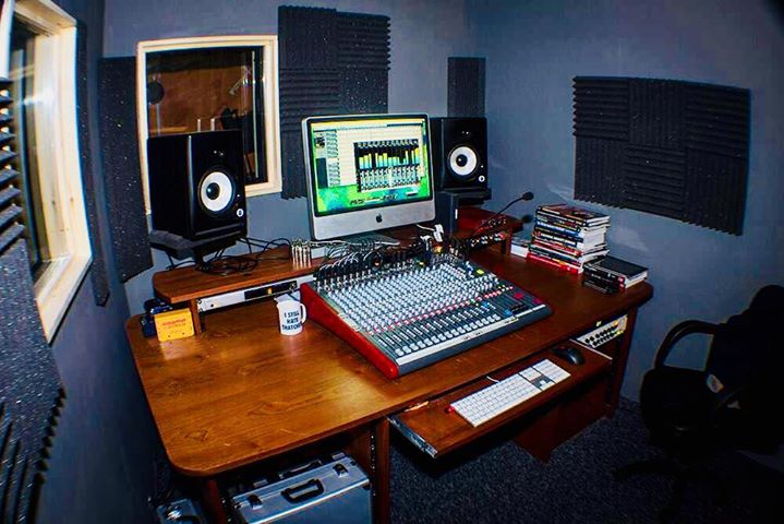 LONGTERM LET STUDIO AVAILABLE IN BRADFORD, WEST YORKSHIRE - AllStudios