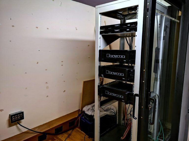 PRODUCTION ROOM IDEAL FOR MASTERING OR MIXING - LONDON SW6 - AllStudios