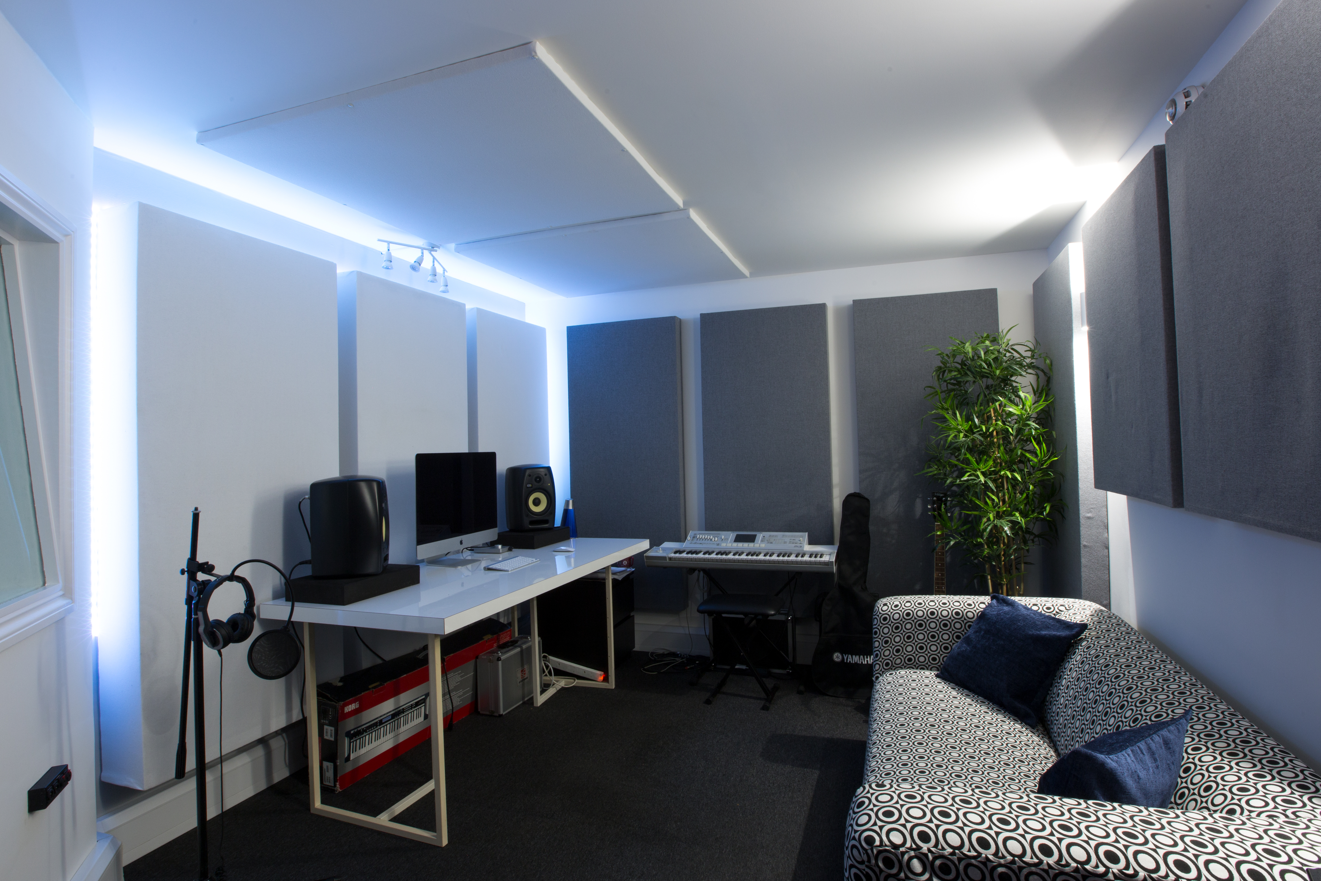 LONGTERM LET PRODUCTION ROOM WITH VOCAL BOOTH - LONDON W3 - £1150PCM ...