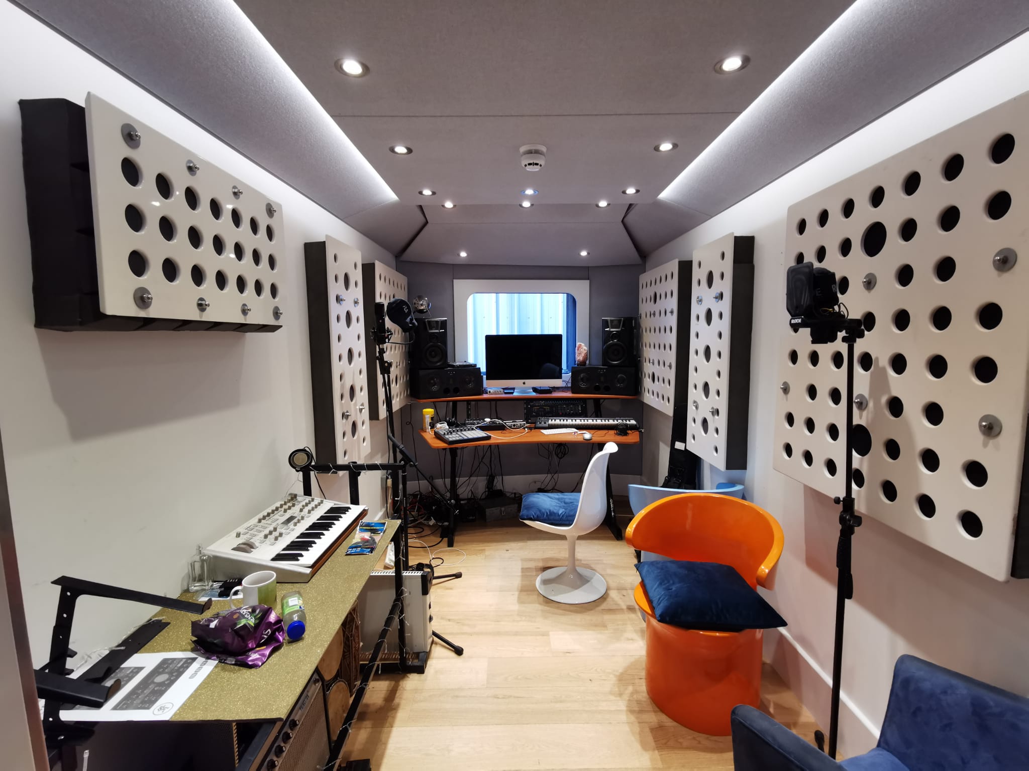 WEST LONDON - PRODUCTION SUITE - £900 PCM INCLUSIVE - AllStudios