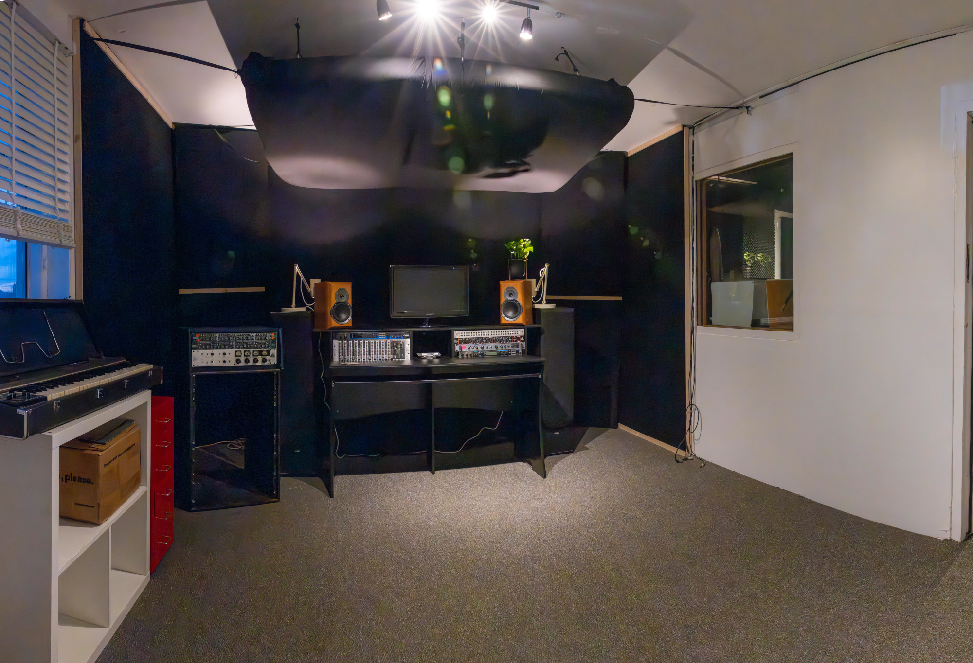 PRODUCTION STUDIO WITH BOOTH - CRICKLEWOOD - AllStudios